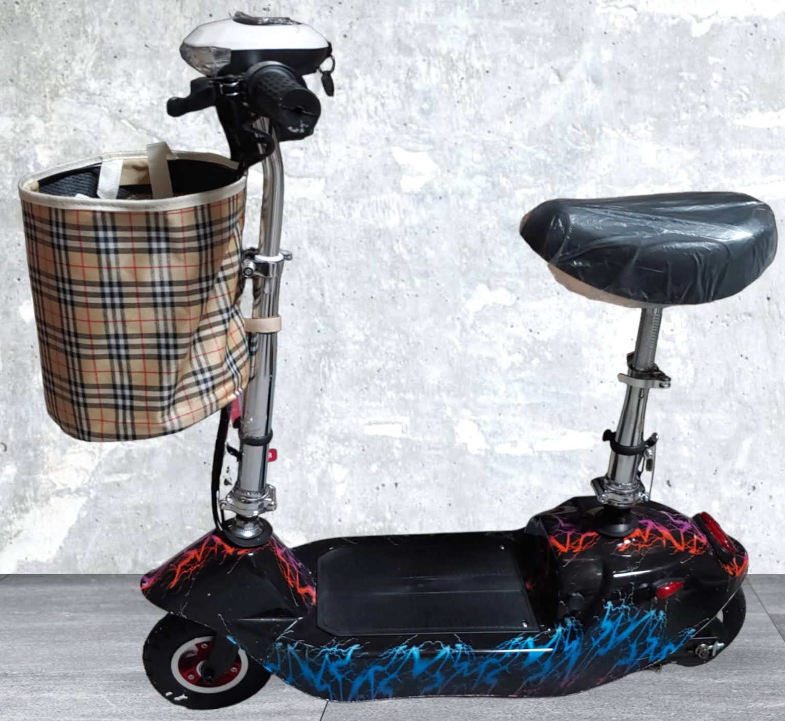 GE-206: Go! Electric! 150W Husky Electric Scooters in Multi Print body ...